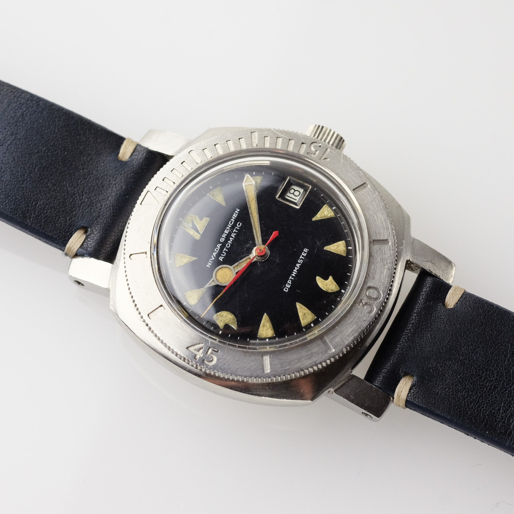 Nivada Grenchen Depthmaster Pac-Man – VEBLENIST