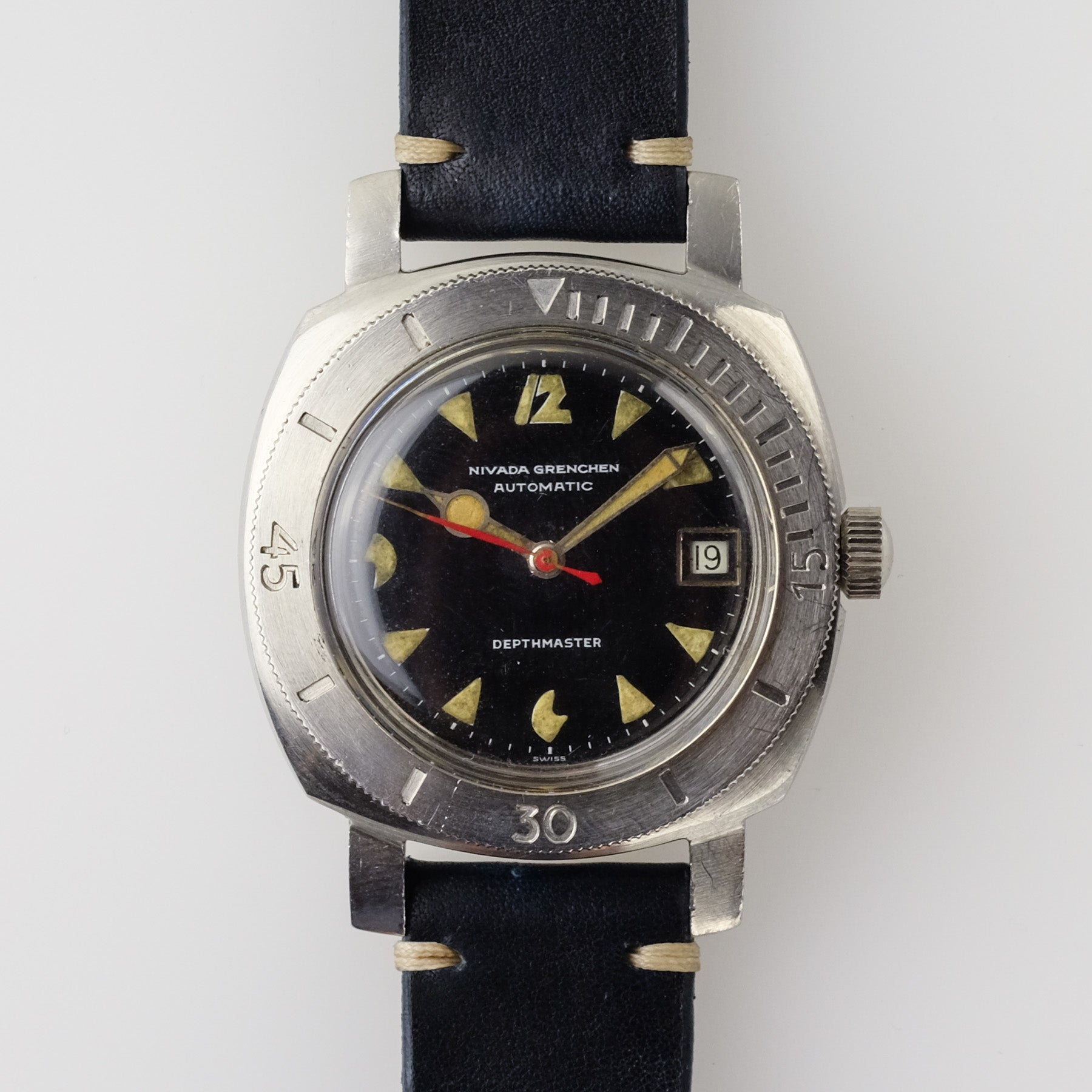 Nivada Grenchen Depthmaster Pac-Man – VEBLENIST