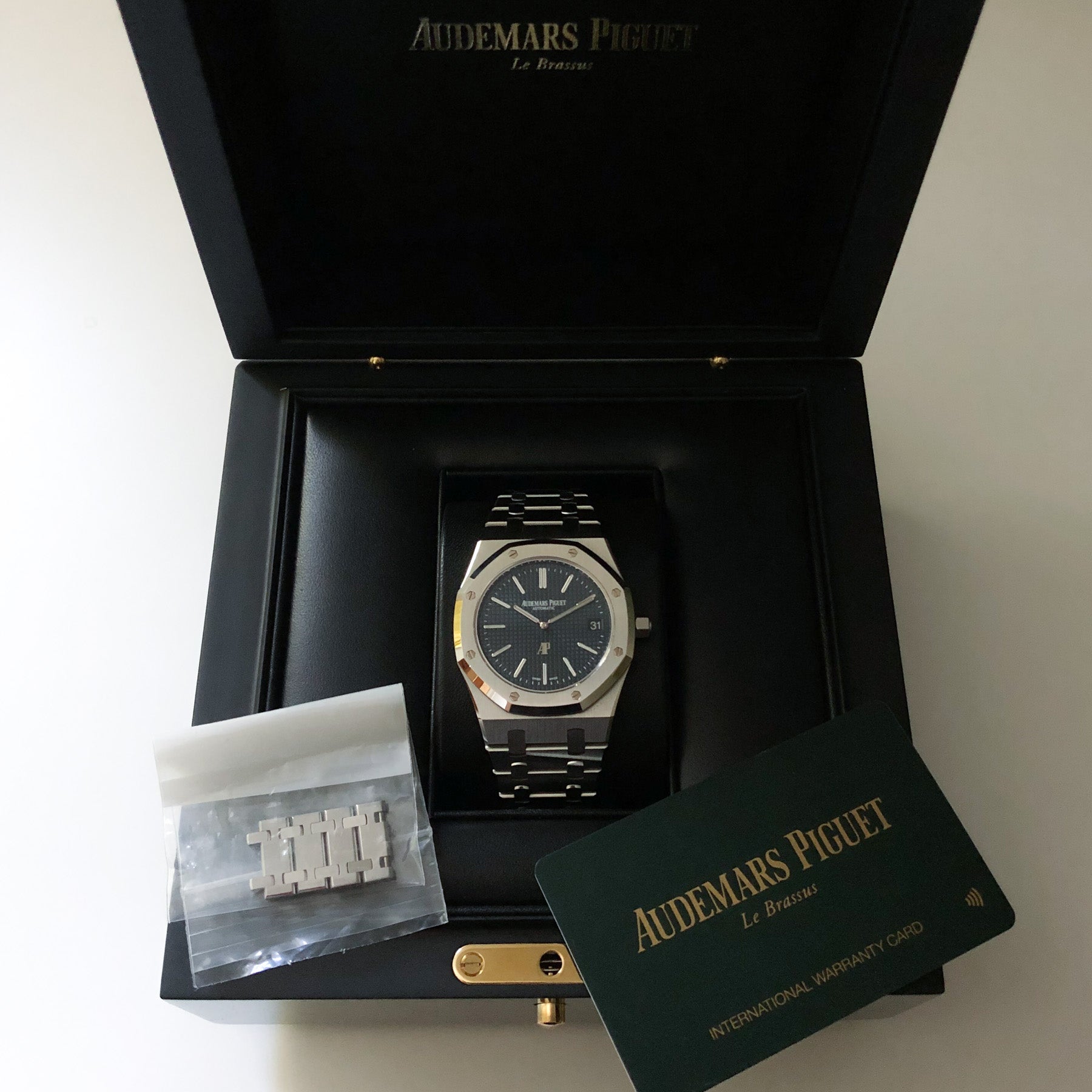 Audemars Piguet Royal Oak Jumbo 15202ST Blue Dial – VEBLENIST