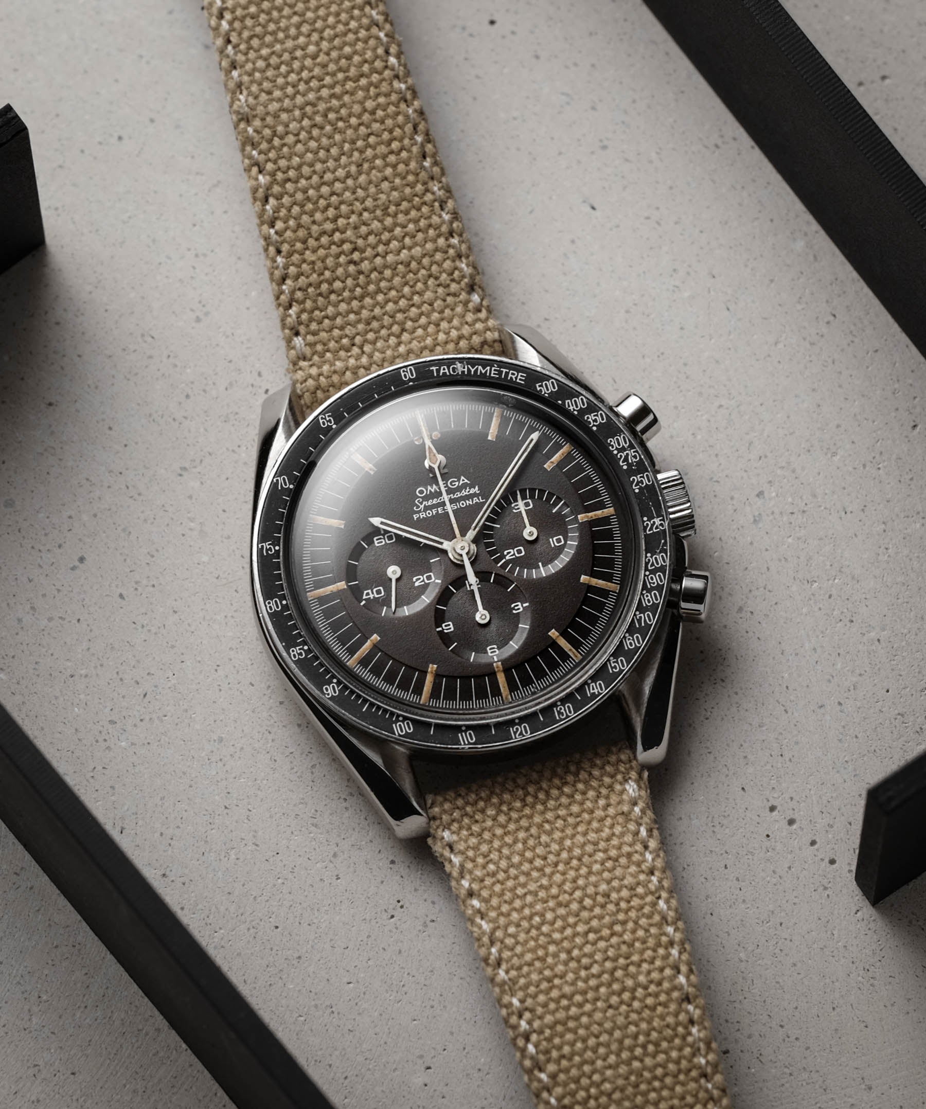 Desert Tan Canvas – VEBLENIST